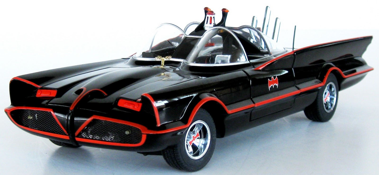 Toys and Stuff: Mattel Hot Wheels L7130 1:18 Scale Elite 1966 Batmobile