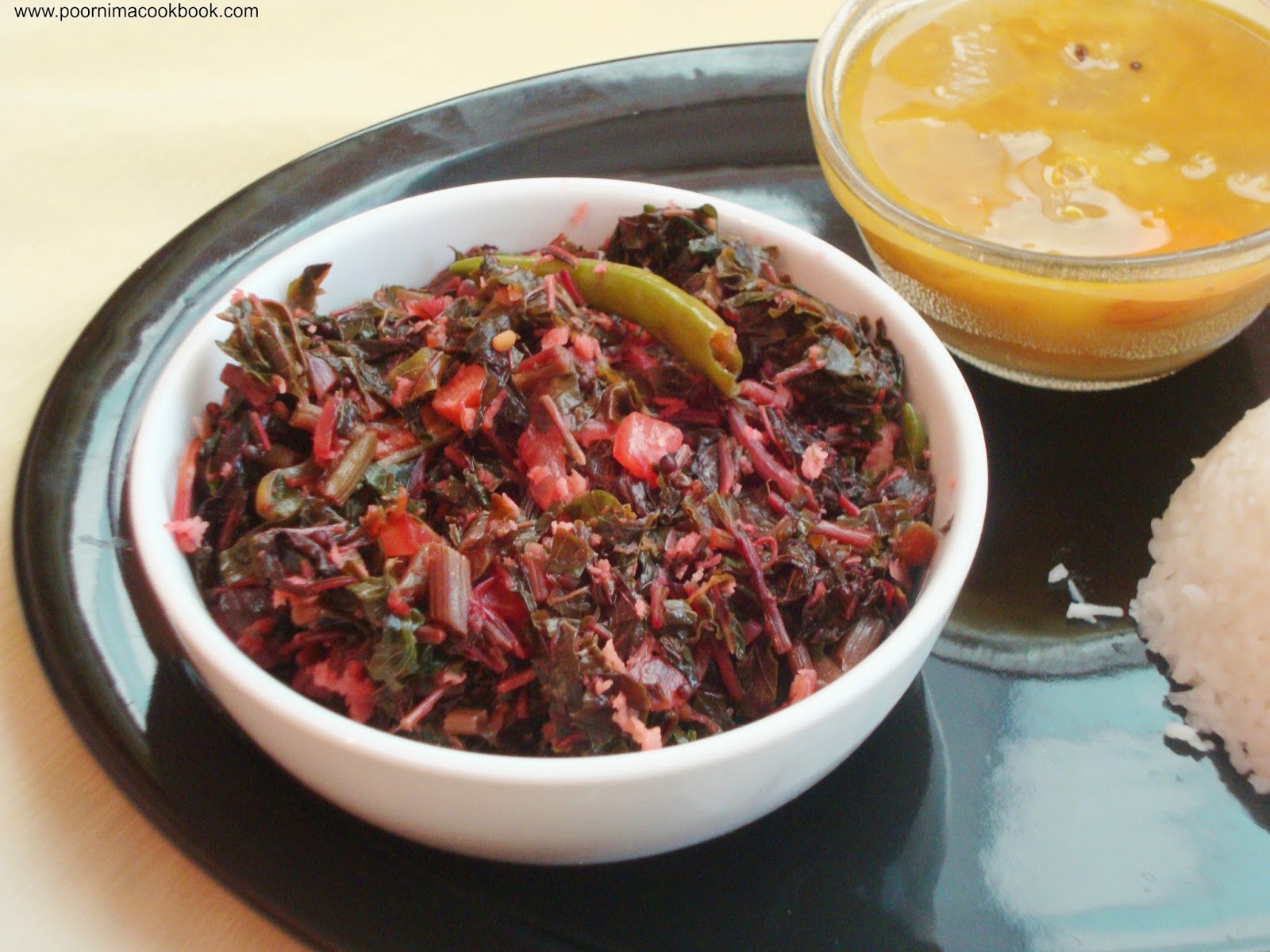 Poornima's Cook Book: Red Amaranth Leaves Stir Fry / Mullai Keerai Poriyal