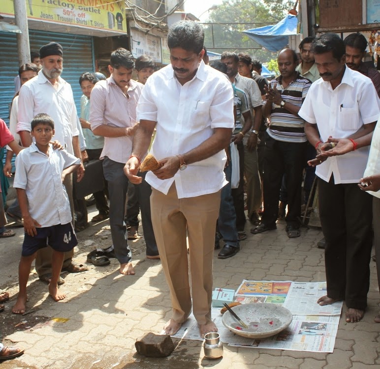 Captain Tamil Selvan: Tamil Selvan Captain