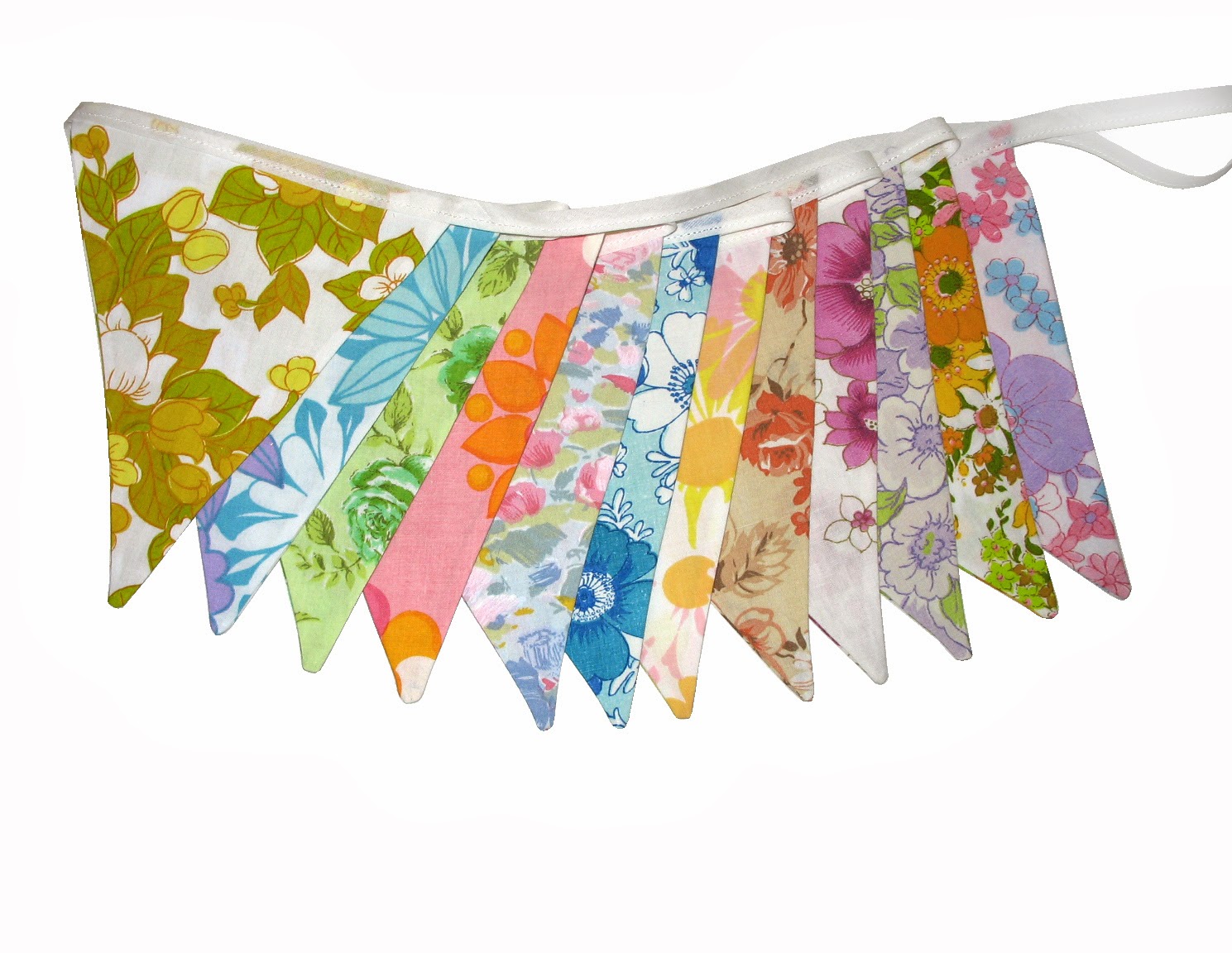 Merry-Go-Round Handmade: WIN my Vintage Handmade Rainbow Floral Bunting!