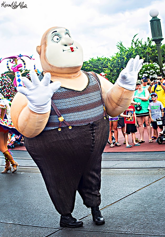 Taking A Look At The Festival of Fantasy Parade