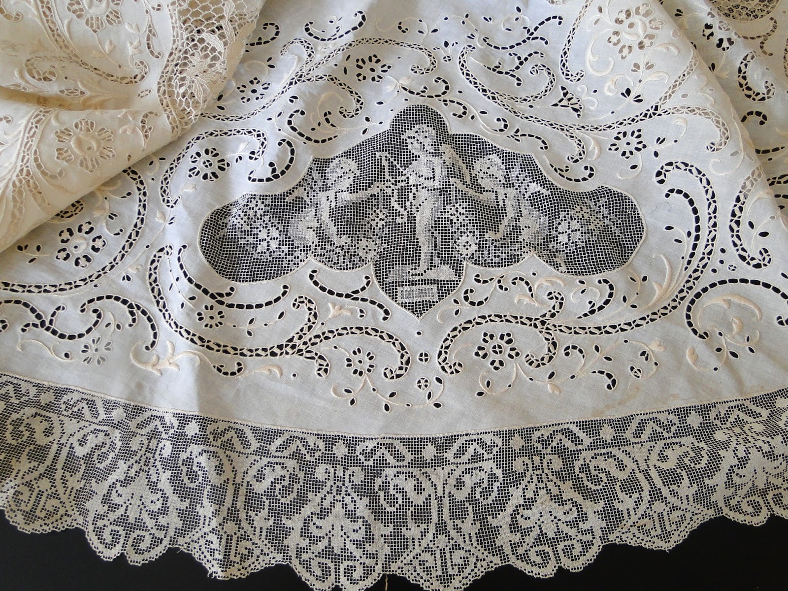 Buyer & Seller of Antique Lace, Fine Linens, Vintage Clothing, Haute ...