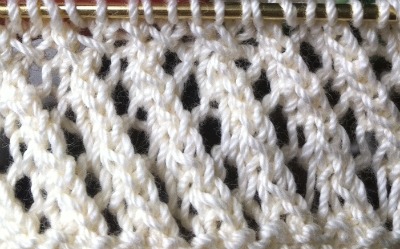 Diagonal Lace | The Weekly Stitch