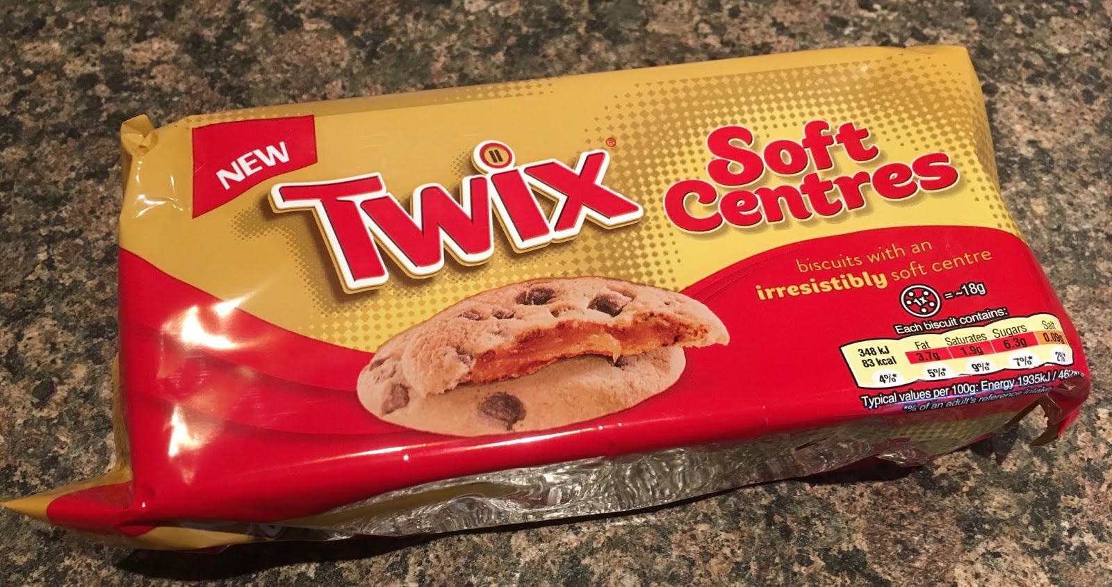 FOODSTUFF FINDS: Twix Soft Centres Biscuits (Sainsburys) By @Cinabar