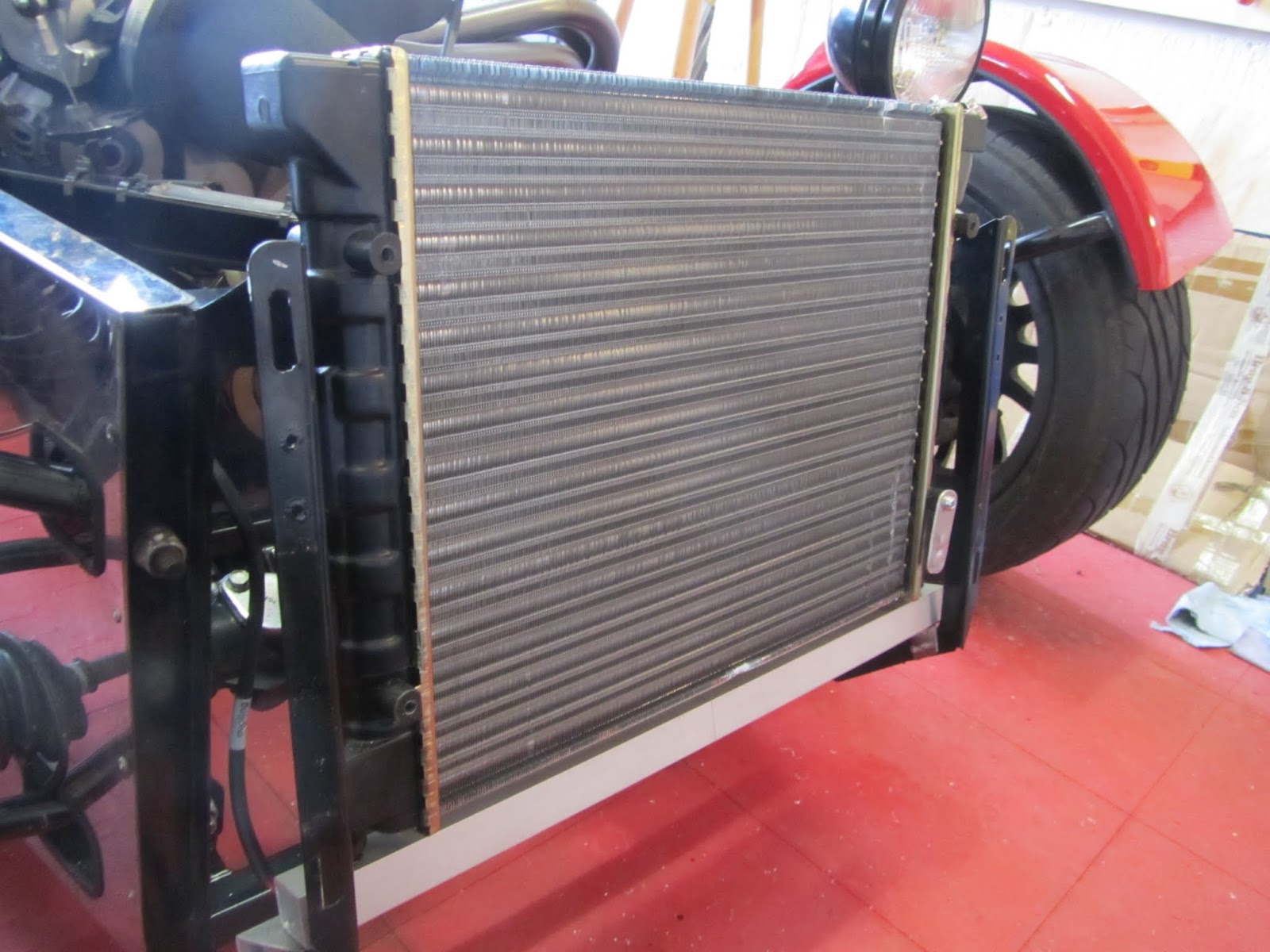 Richard's GBS Zero: Polo radiator install completed