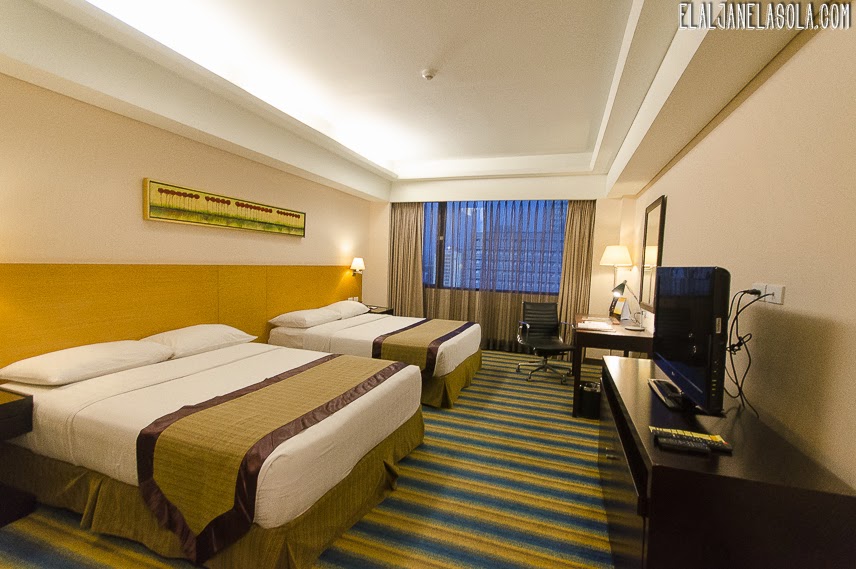 Elal Lasola Travel & Photography: Quezon City | Luxent Hotel
