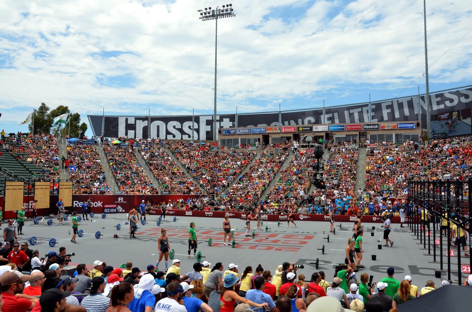 Jes' CrossFit Blog: 2011 Reebok CrossFit Games - Day 3