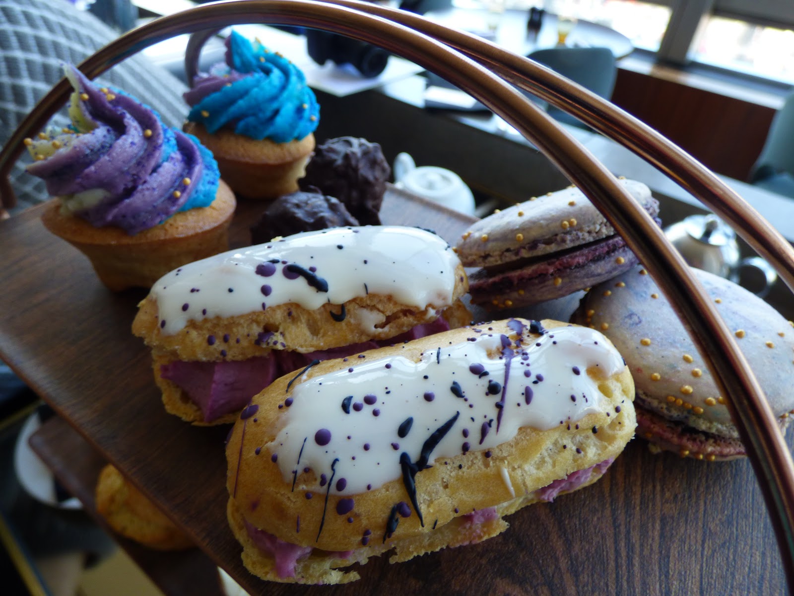 Scribbling Lau: Blast off at Skylon's Gravi-tea space themed afternoon tea