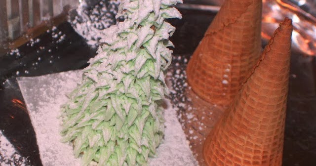 Edible Sugar Cone Christmas Tree Tutorial | What's Cookin' Italian ...