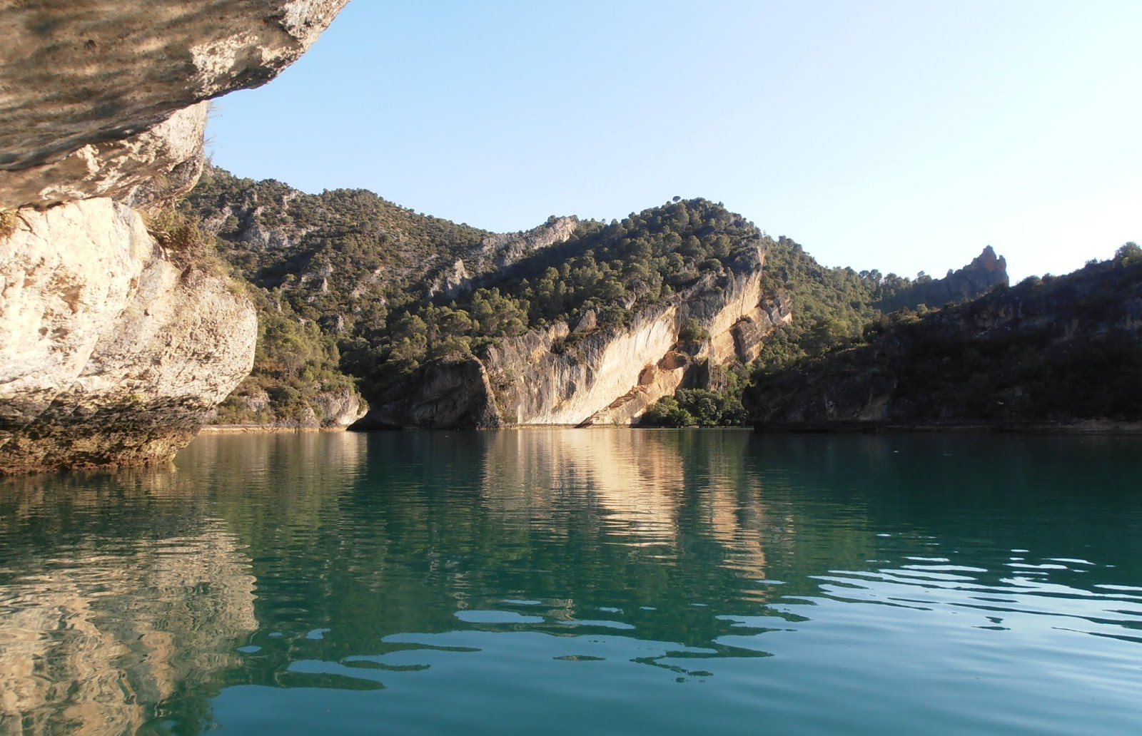 Antonio Almazán: JUNIO EN EL LAGO BOLARQUE
