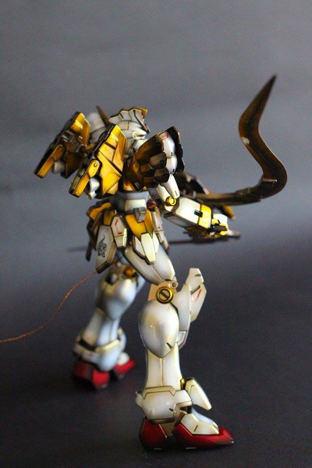 Custom Build: MG 1/100 Gundam Sandrock EW Gold Claw