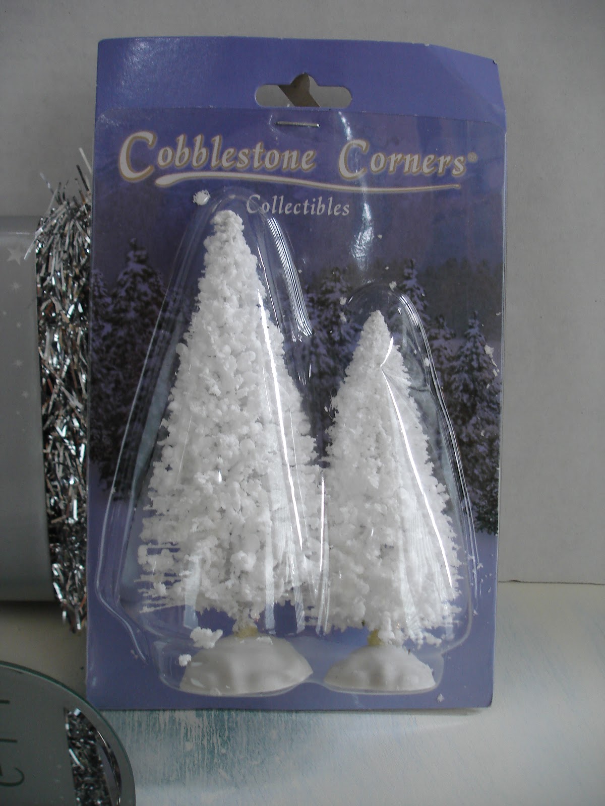 Dollar Tree Christmas Snow Globe {tutorial} - Fox Hollow Cottage