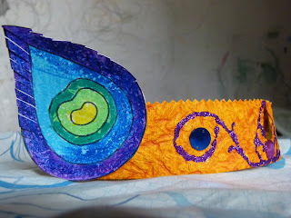 Krishna Janmashtami - how to make a Krishna crown - Artsy Craftsy Mom