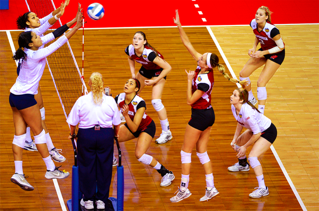 Manfaat Bermain Bola Voli Untuk Kesehatan Tubuh - OBAT HERBAL ZAKAR BENGKAK