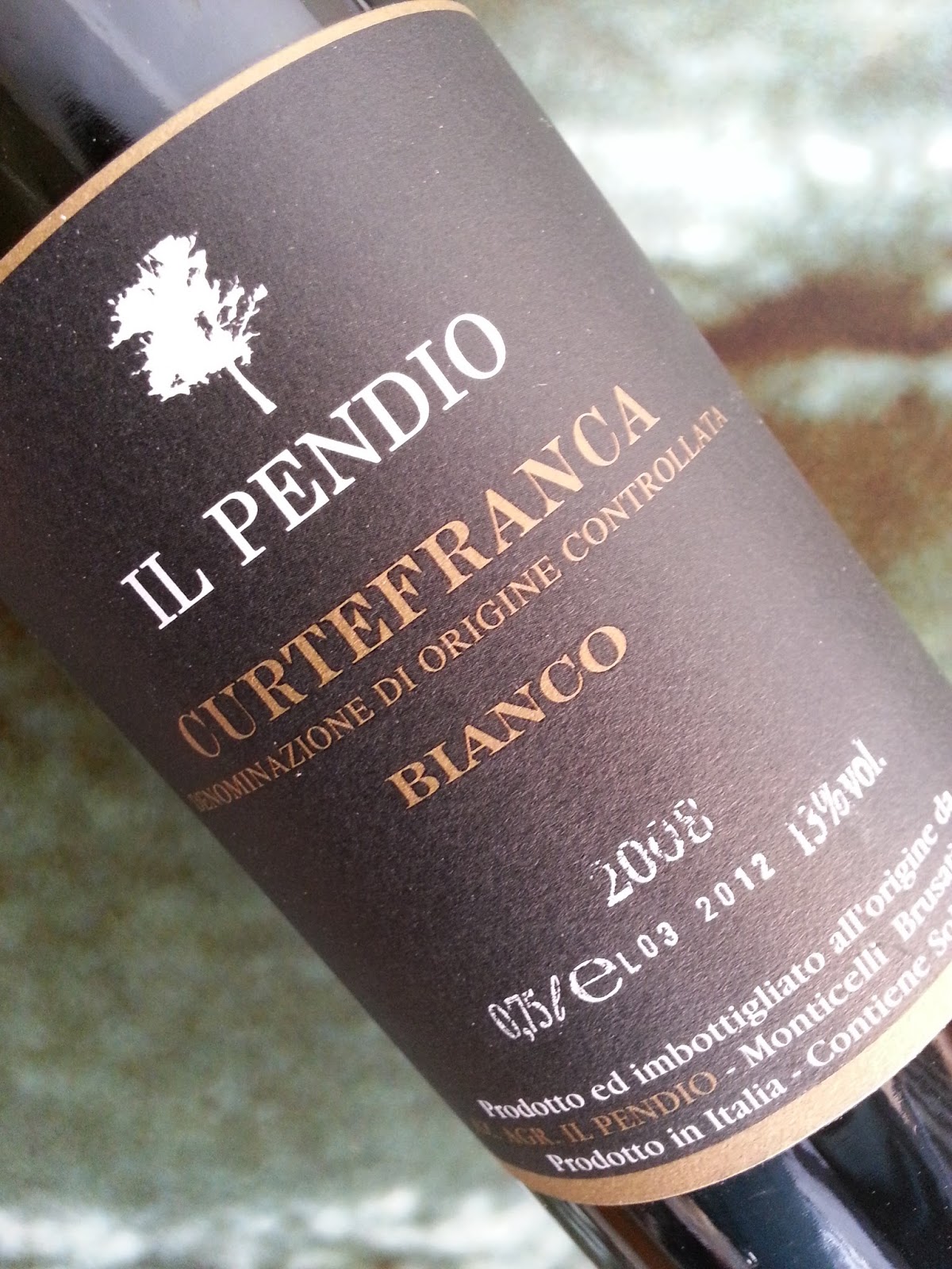 gli amici del bar: Curtefranca Doc Bianco 2008, etichetta nera de Il ...