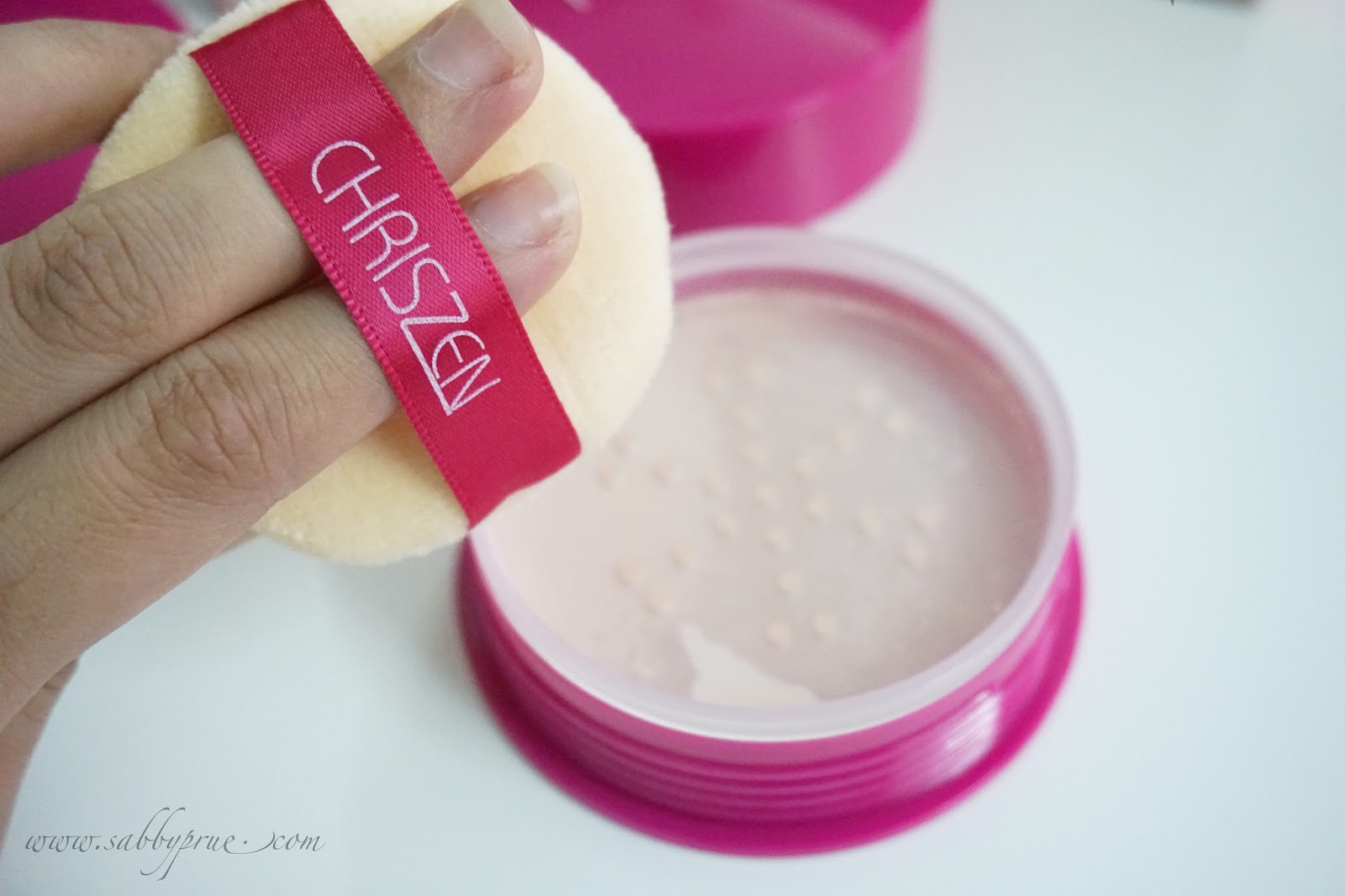 BEAUTY | Review & Tutorial : Chriszen Roller Moist Cream Ampoule Plus ...