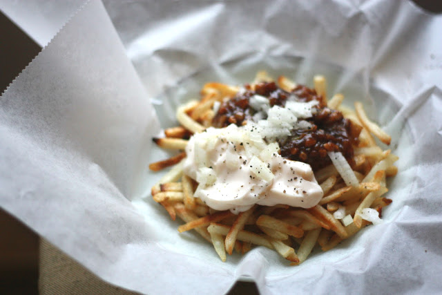 Patatje Oorlog -or- The Best Street Food You Will Ever Eat | Newman Food