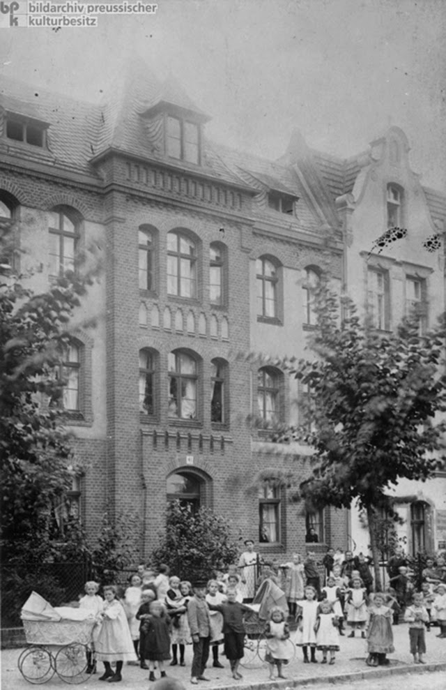 Vintage Photographs of the Life in Germany From the 1910s ~ Vintage ...