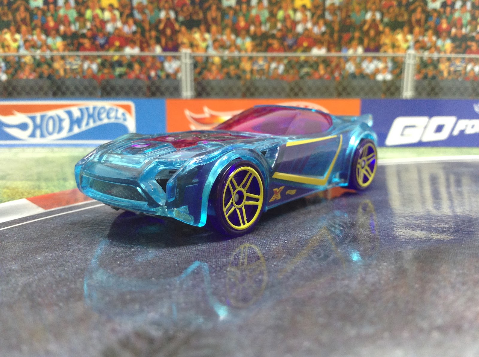 JULIAN'S HOT WHEELS BLOG: Nerve Hammer (2017 X-Raycers)