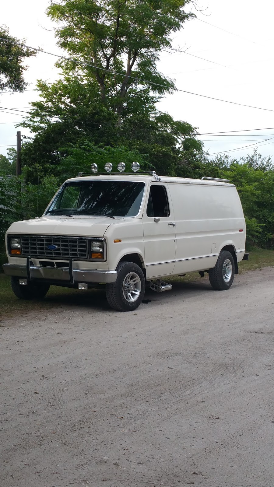Ford Van Project: 1991 Ford E250 Van