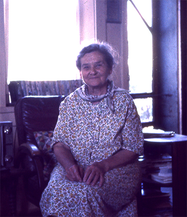 Howells Family History. . . . . . : Photos- Sylvia Vivian Tuttles