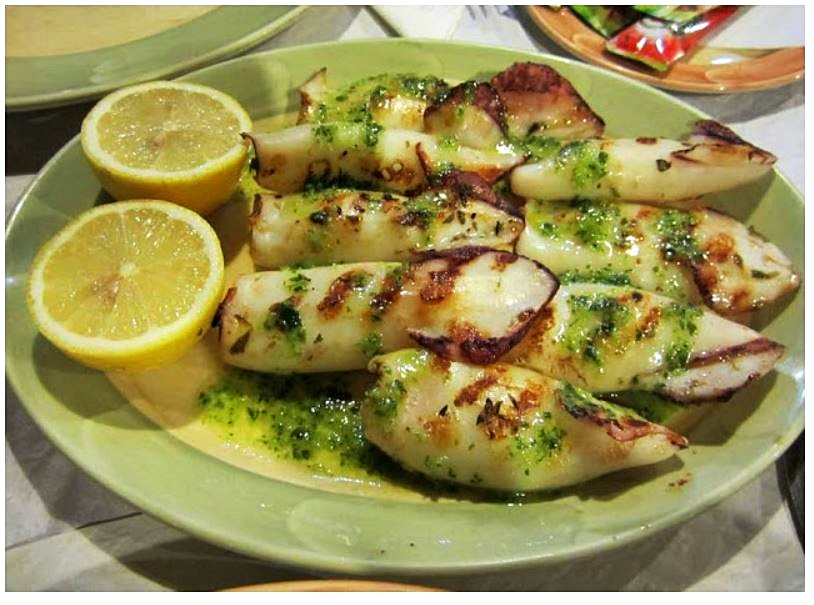 Receitas de Portugal: Lulas grelhadas com molho verde