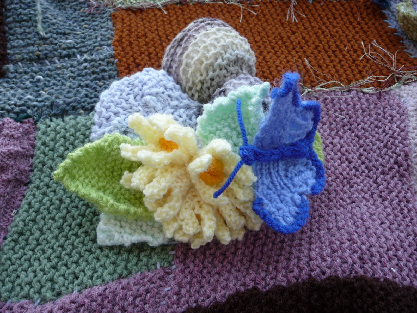 Blooming Marvellous ~ community knitted garden : BBC filmed us today
