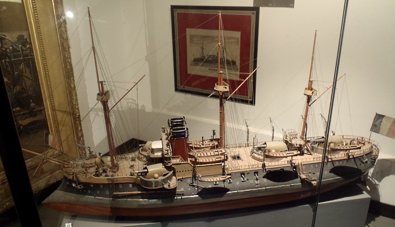 Yours in a White Wine Sauce!: November 2011