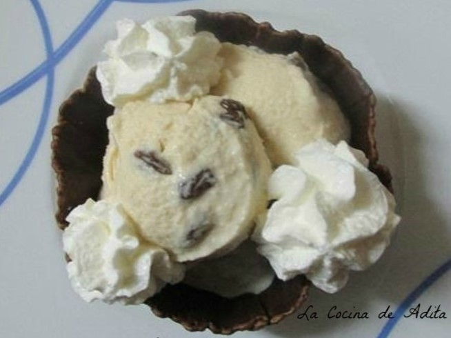 Helado de ron y pasas - La Cocina De adita