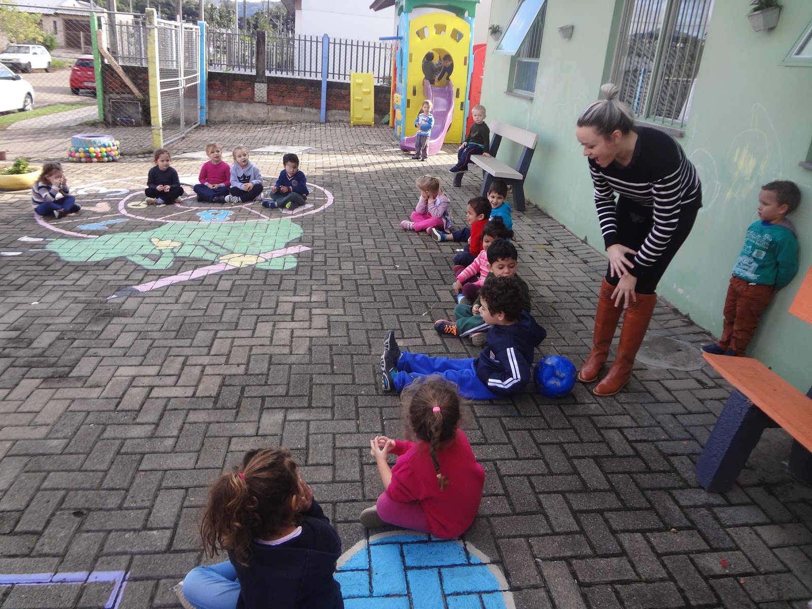 EMEI Sempre Viva: Semana do Brincar! Brincadeira do Ovo-Choco na turma ...