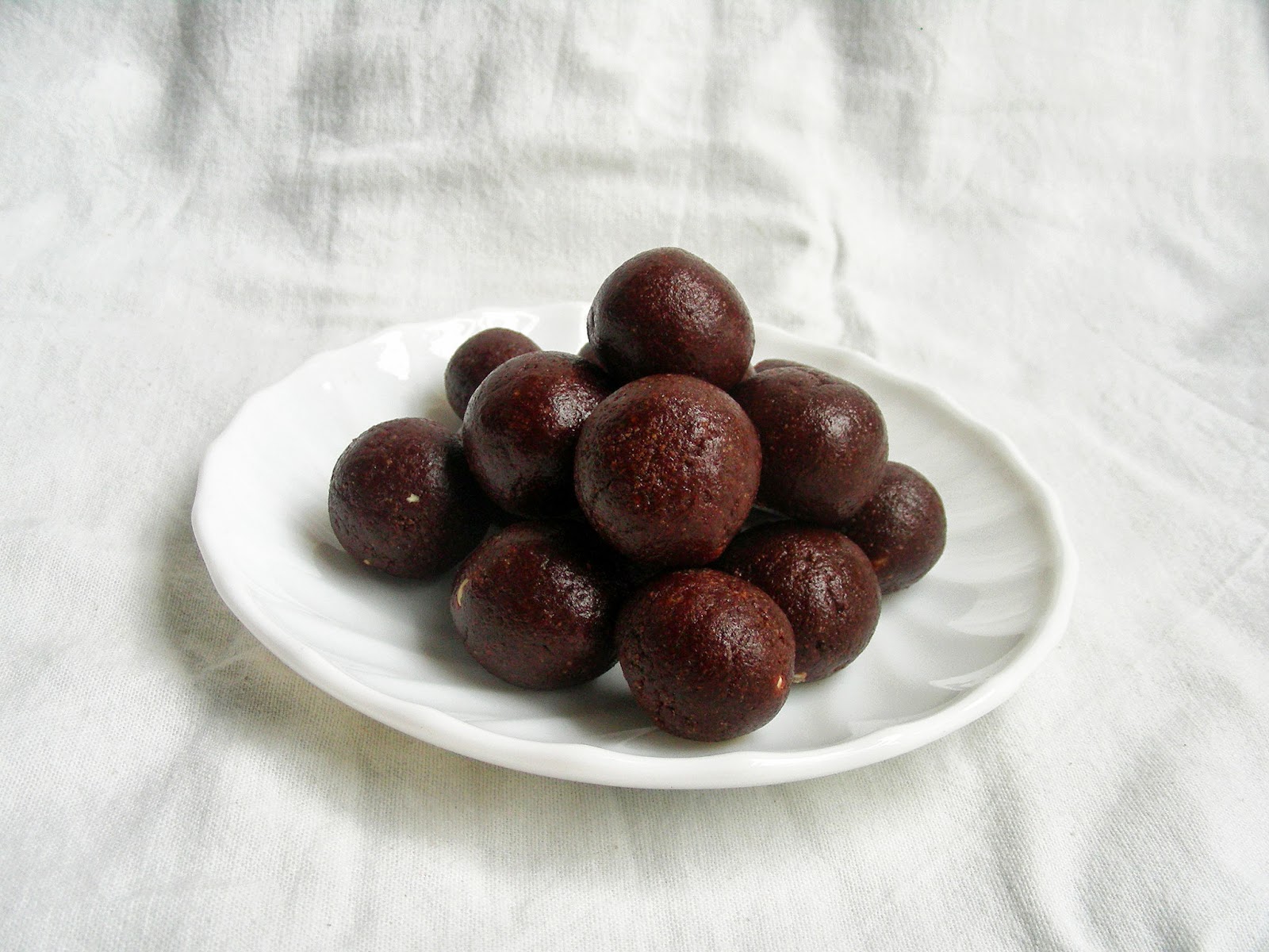 Nimmy's Kitchen: Wonder Choco Balls