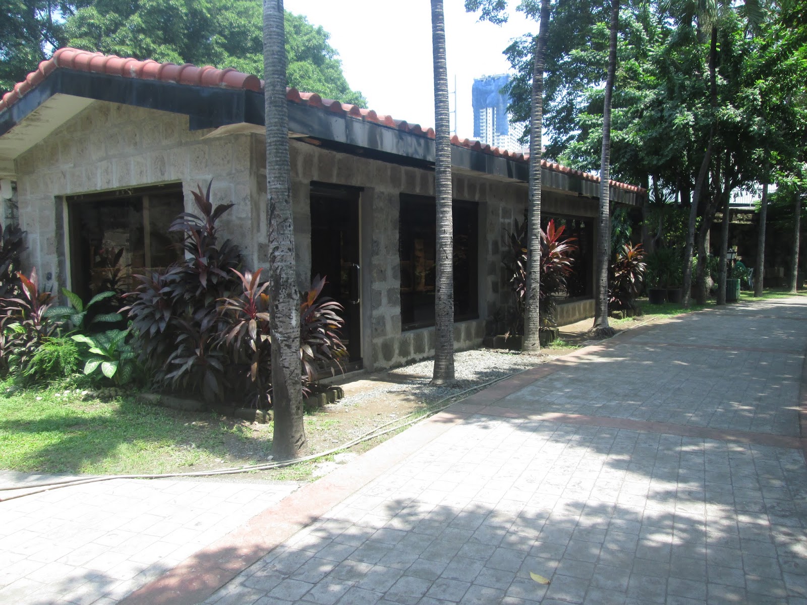Historical Landmarks In Paco Manila, Philippines: Paco Park (Cemetery)