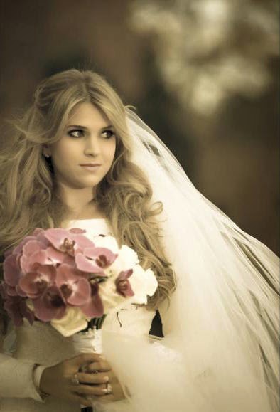 Wedding Wednesday: The Real Wedding Dresses of The Frum and Fabulous