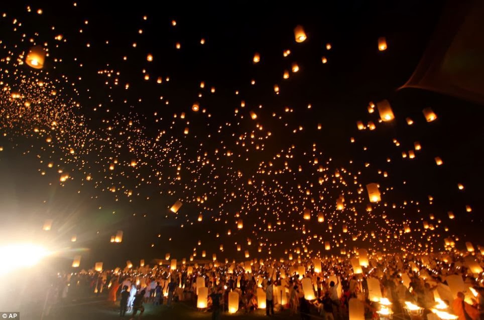 LIVING LIFE IN COSTA RICA blog: ILLUMINATED PAPER SKY LANTERNS - Where ...