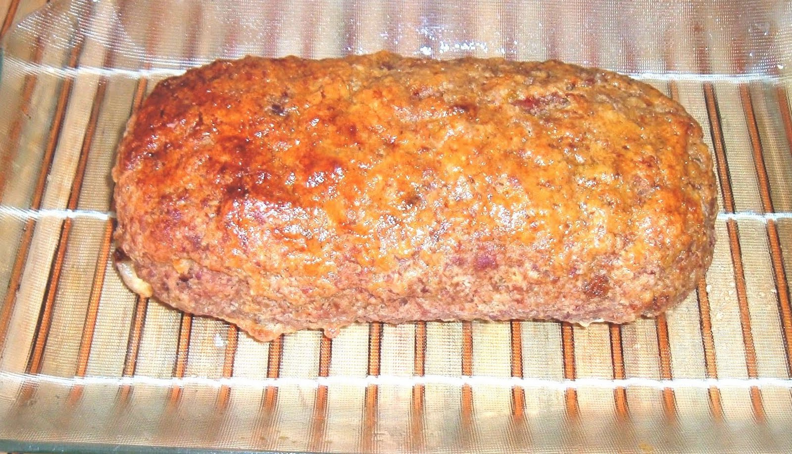 Ipanema Pitanga: Bolo de Carne Recheado com Queijo Minas e Tomate