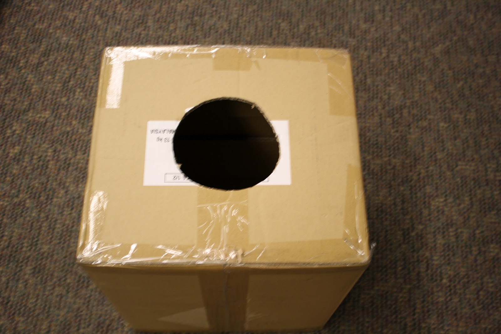 කිඳුරු ඉසව්ව: පෙට්ටියේ රස රහස [18+ මල් වැස්ස]