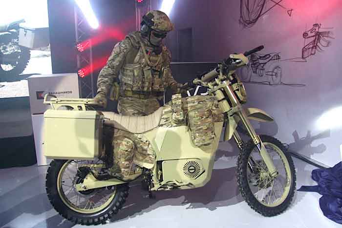 Blog Zona Militer: kalashnikov Perkenalkan Motor Trail Tempur Bebas Bising