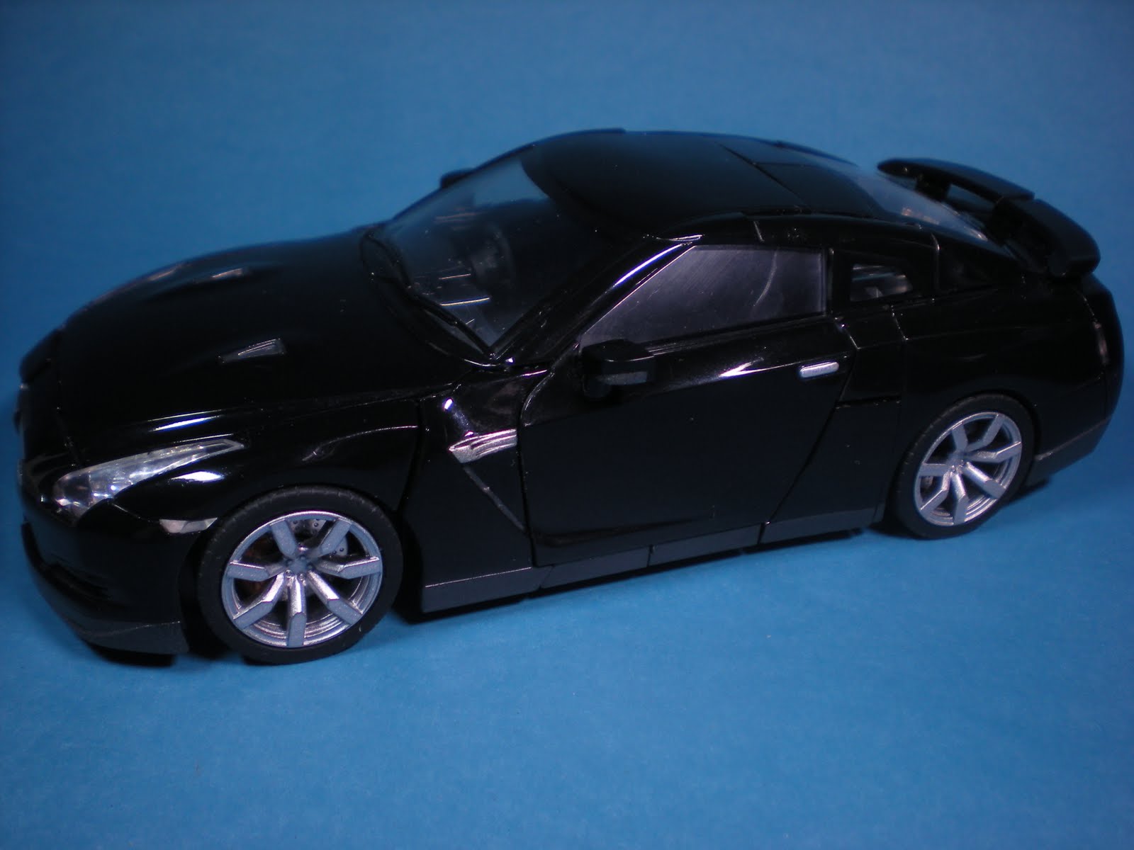 Review: [Takara Tomy] Transformers Alternity Convoy -Super Black ...