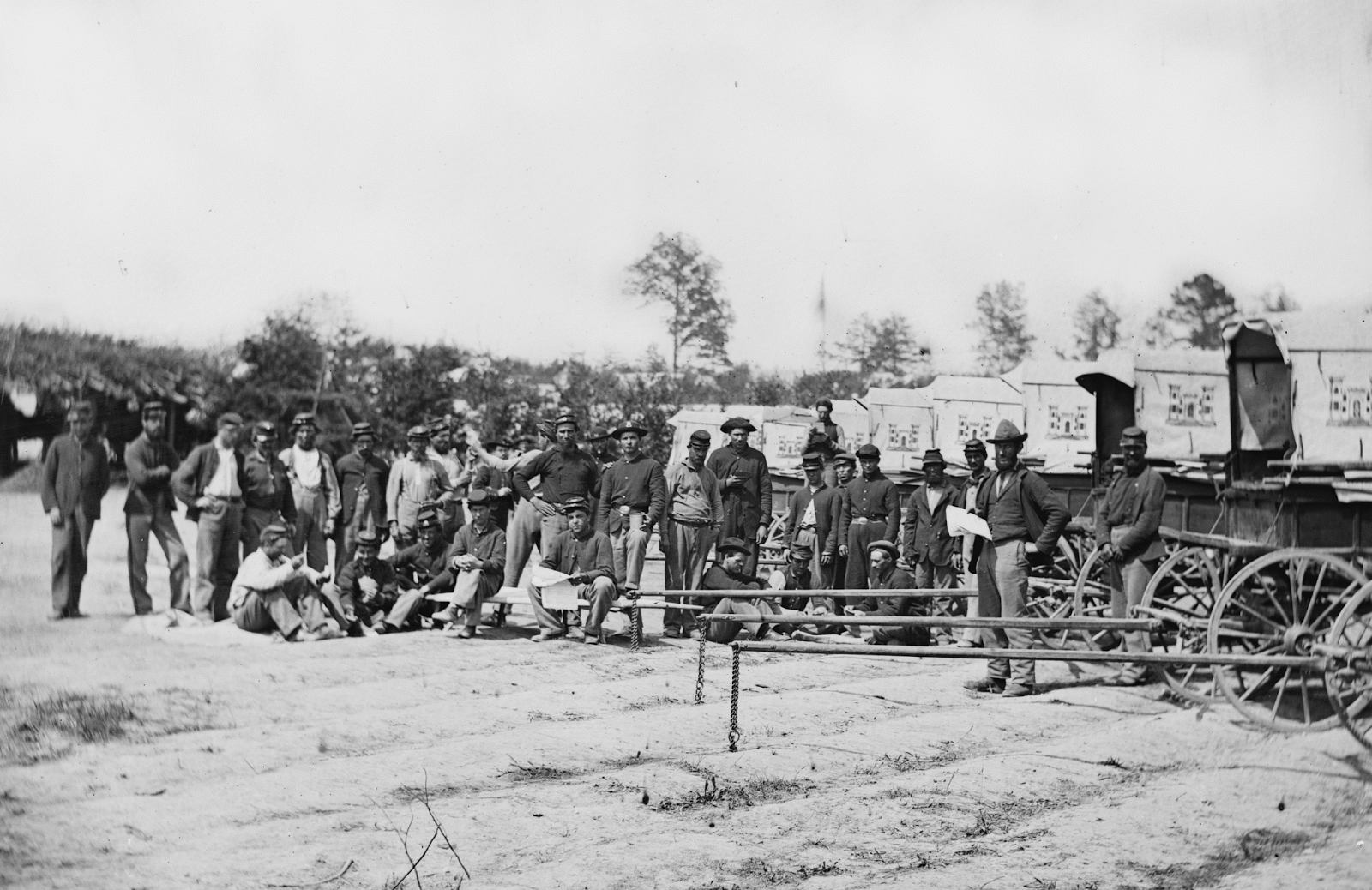 The Chubachus Library of Photographic History: Union Soldiers Posing ...