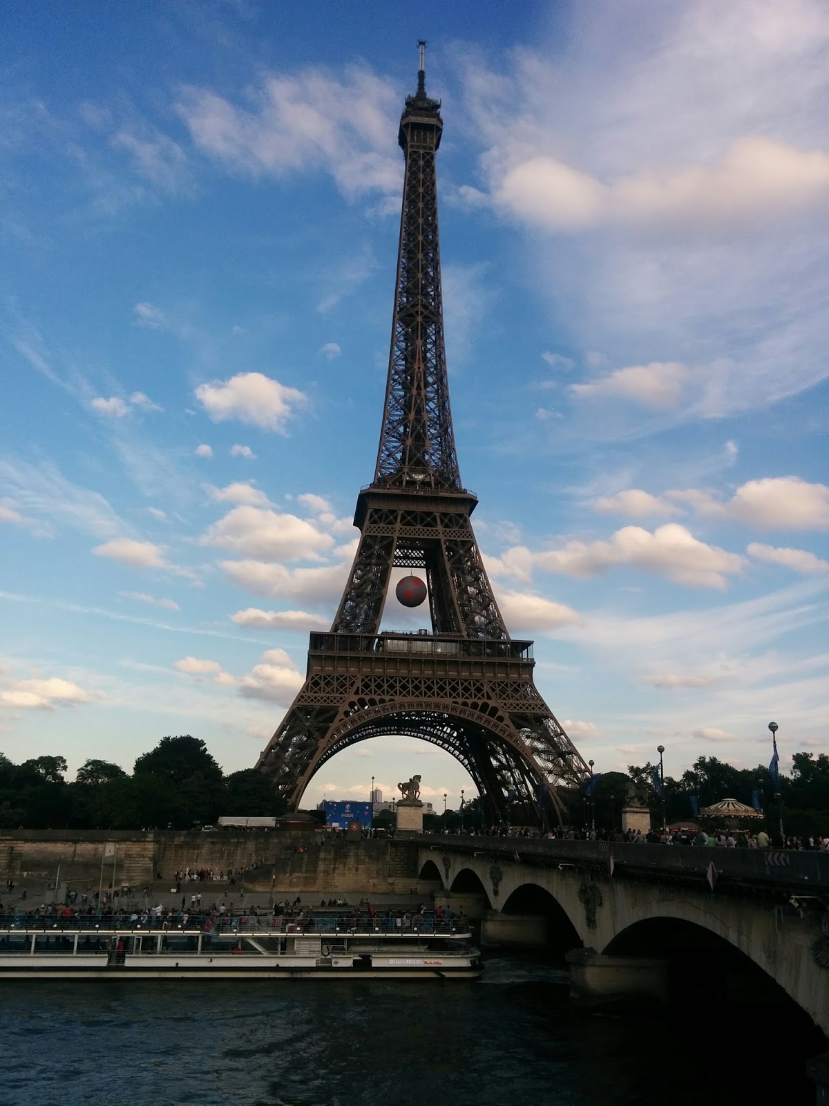 The Piped Dream: Paris | Nomadic Suitcase