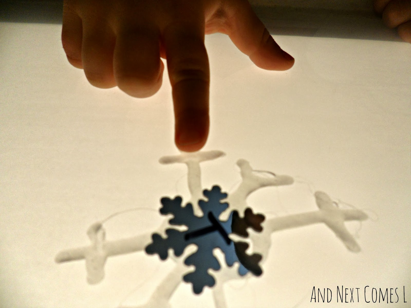 Snowflake Light Table Play & 14 Other Christmas/Winter Fine Motor Light ...