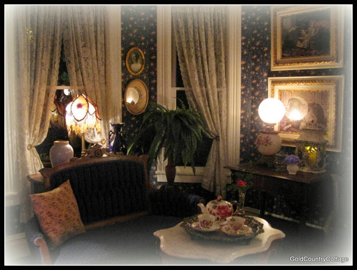 GoldCountryCottage: THE PROPER PARLOR...