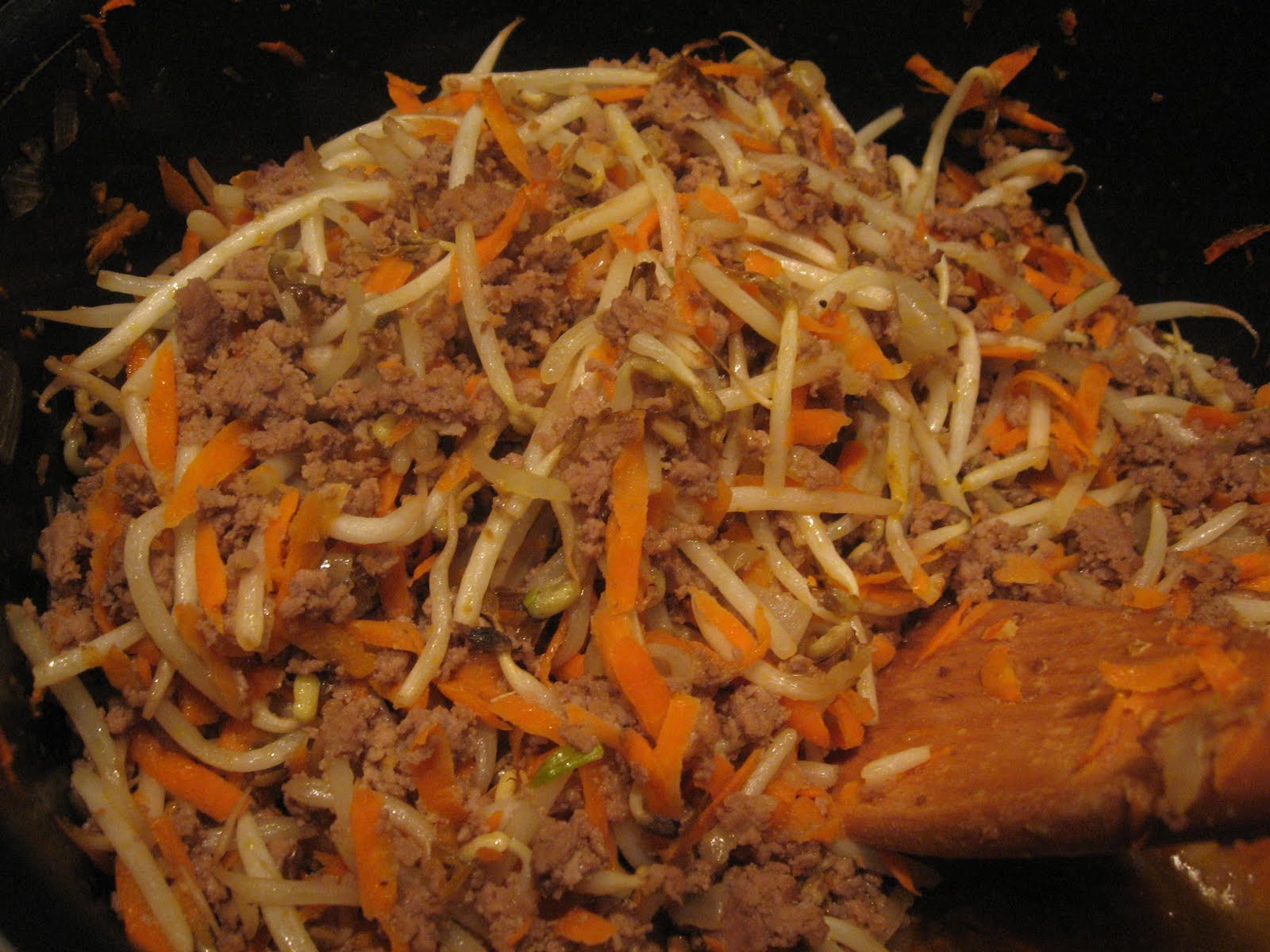 LtDan'sKitchen.com: Pritong Lumpia with Togue - Fried Spring Rolls with ...