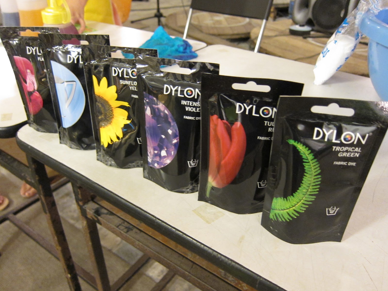 Buskebulan: The world of colour - The world of DYLON