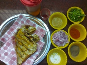 Vaniensamayalarai: Masala Fried Silver Pomfret (Vavval Fish)