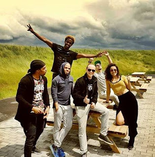 WIKI BARBARA ISASI noua solista a trupei MANDINGA exotica si talentata