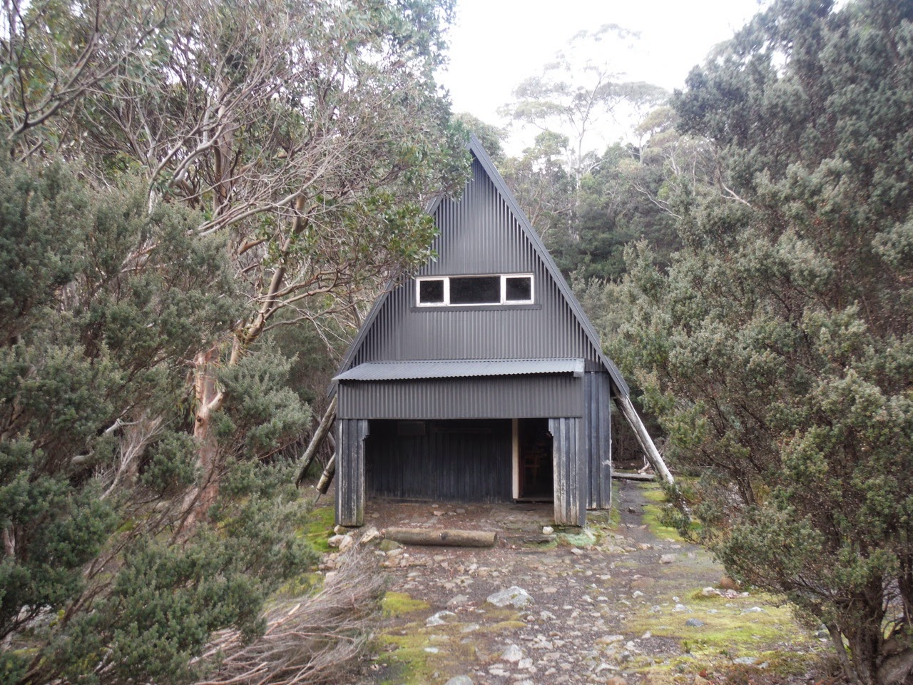 Scott-Kilvert Memorial Hut Hike | DannyG.com