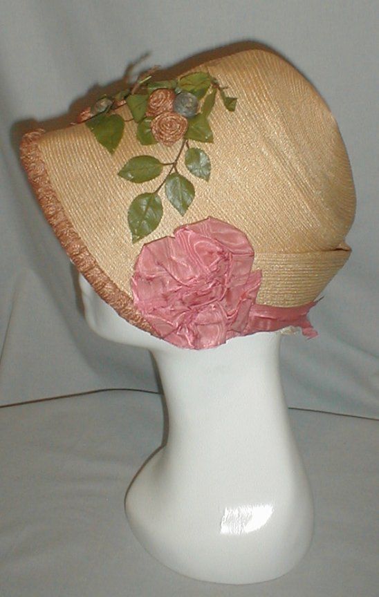 All The Pretty Dresses: Cute little Bonnet