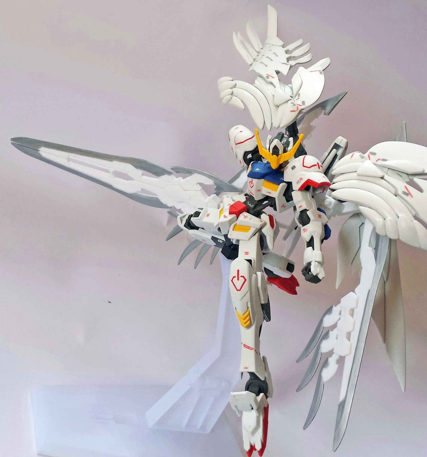 GUNDAM GUY: GUNDAM GUY: READERS FEATURE GUNPLA BUILD - Gundam White ...