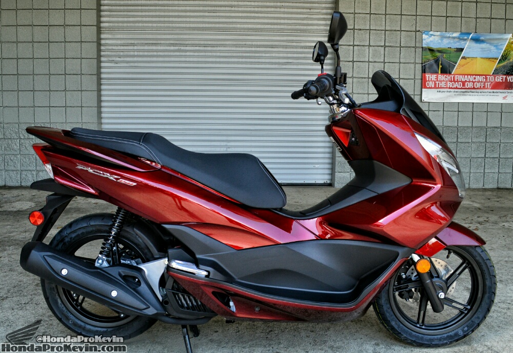 Las motos: 2016 Honda PCX 150 Scooter